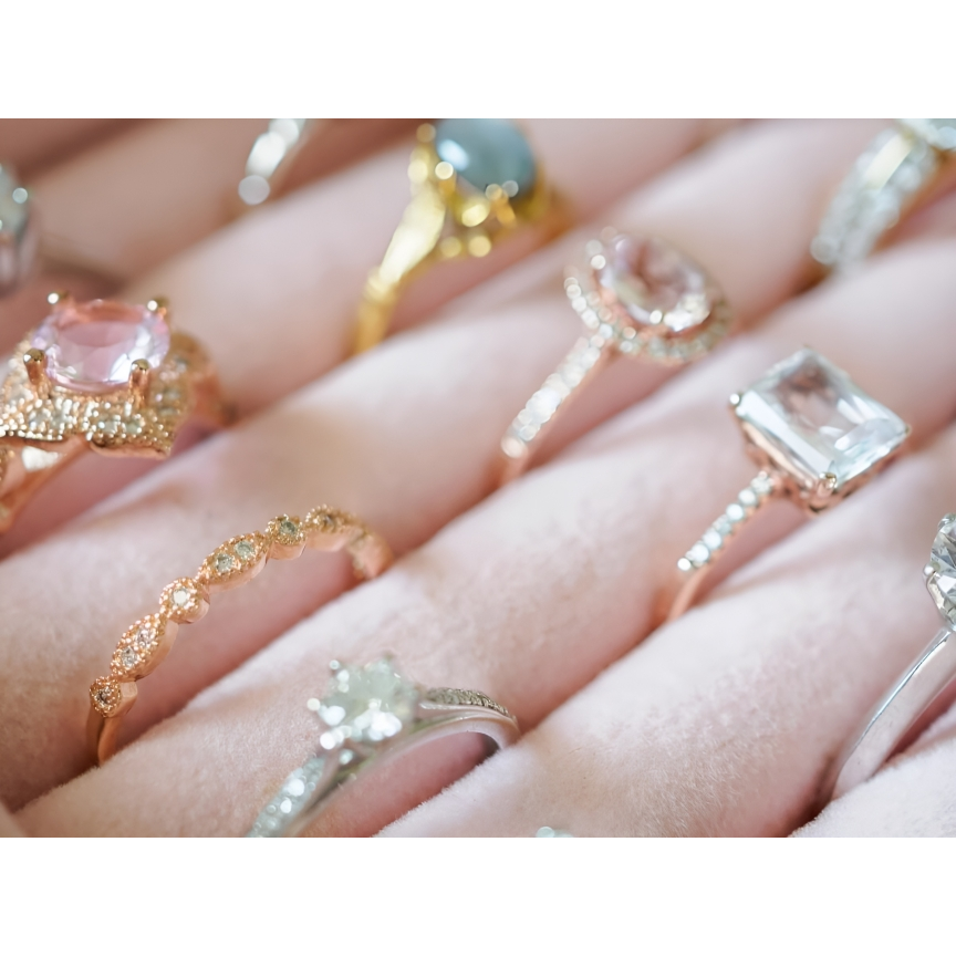 The Best Gemstones for Everyday Wear, and Why – Elise Jewelry